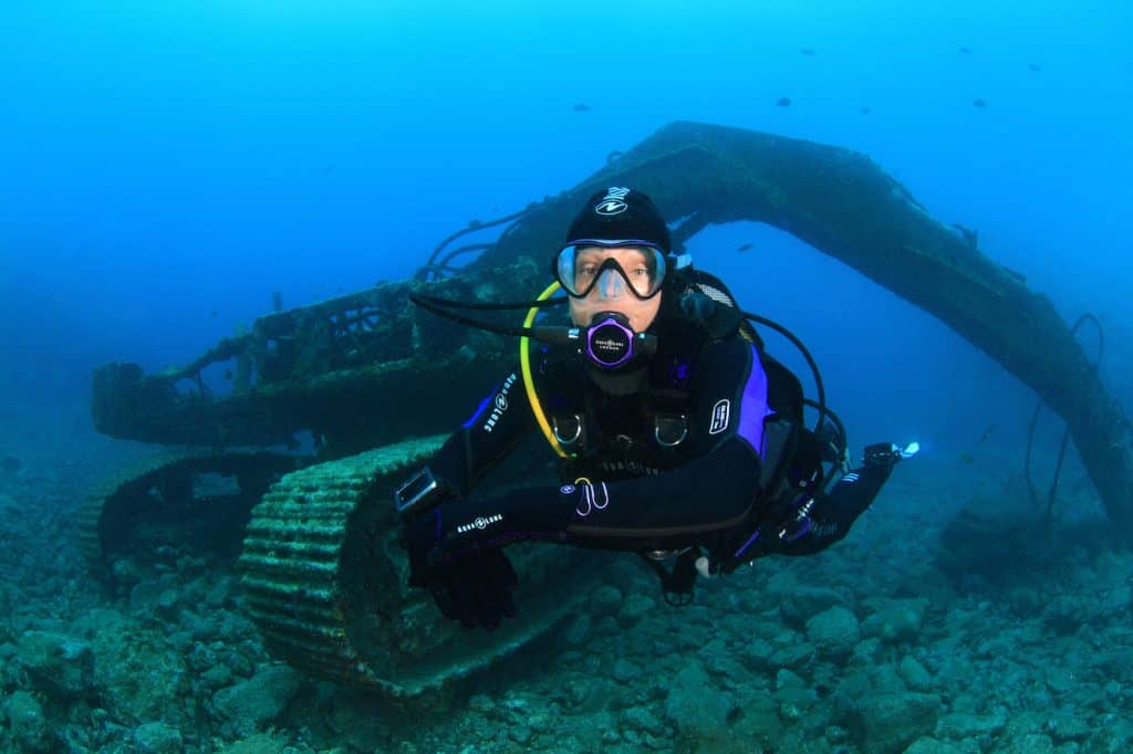35 Awesome Scuba Diving Tips for Beginners • The Adventure Junkies